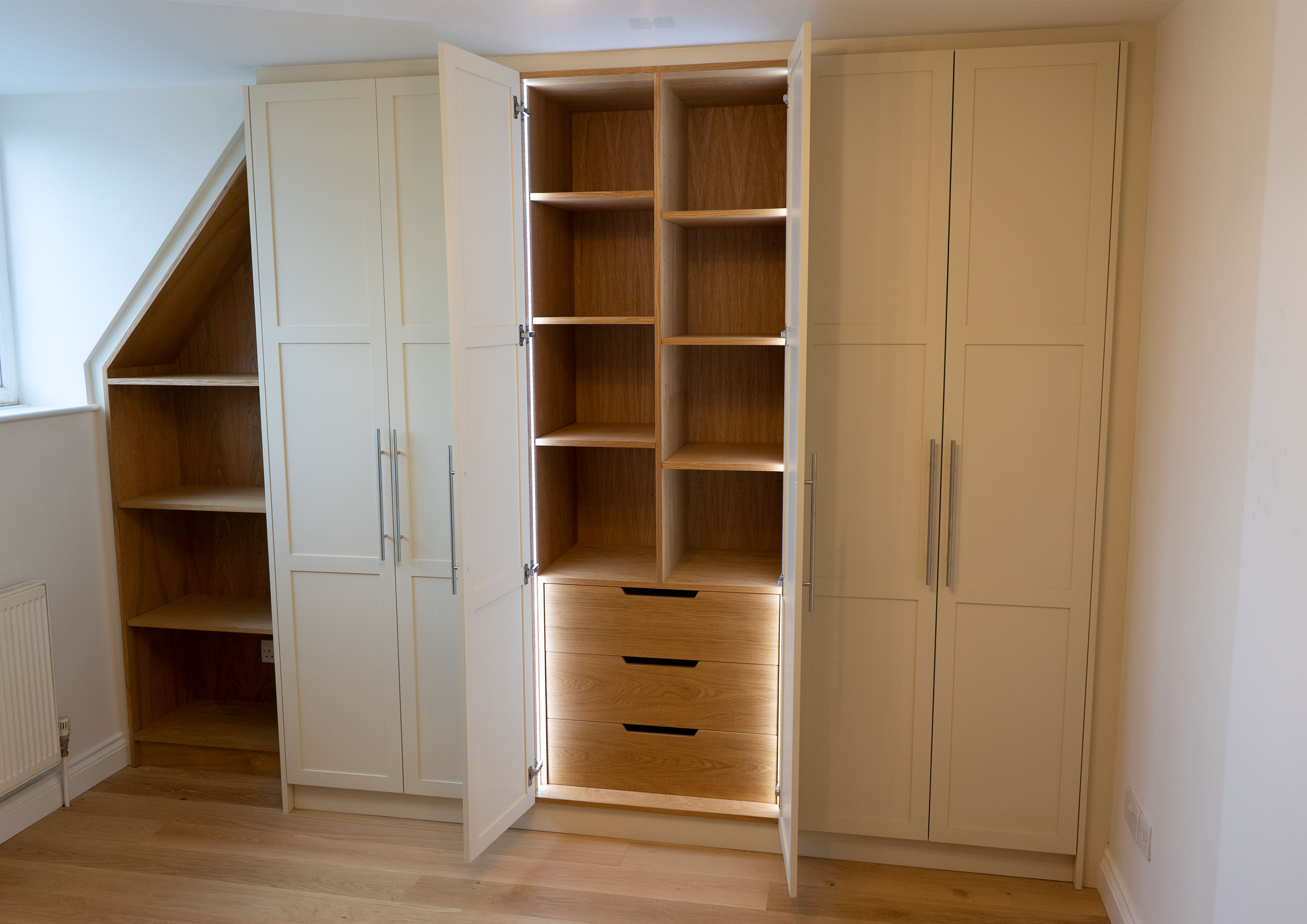 Howard Butler Bespoke Furniture Maker - The Guild of Master Craftsmen